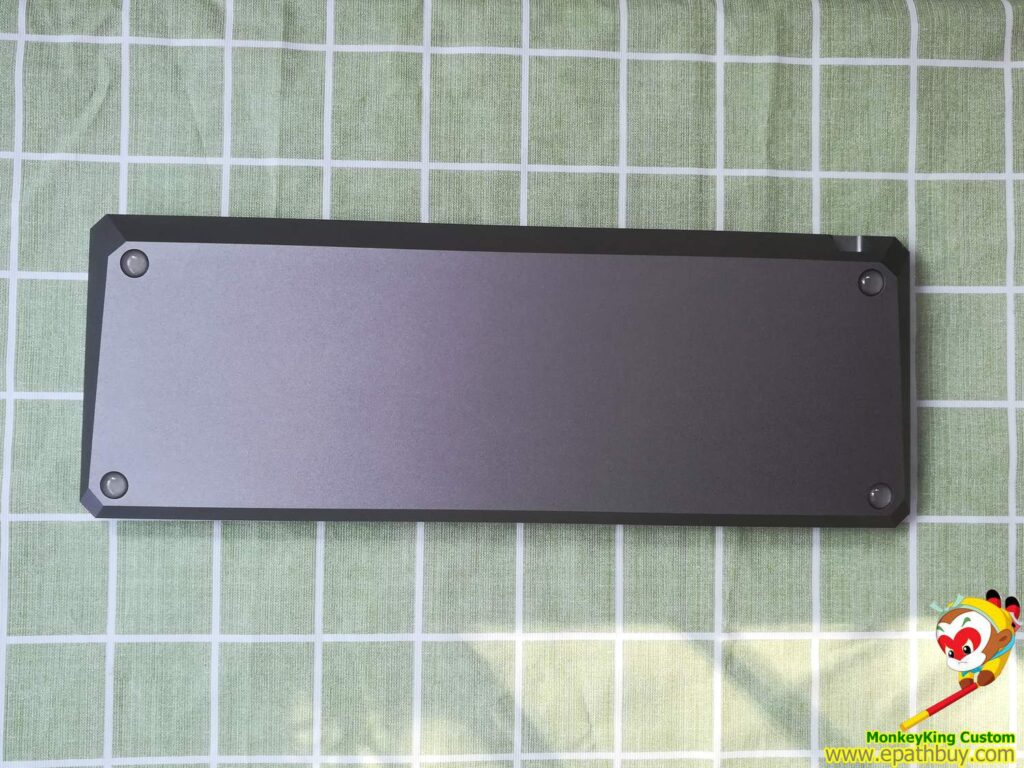 Custom 60% aluminum keyboard case, custom GK68XS keyboard case